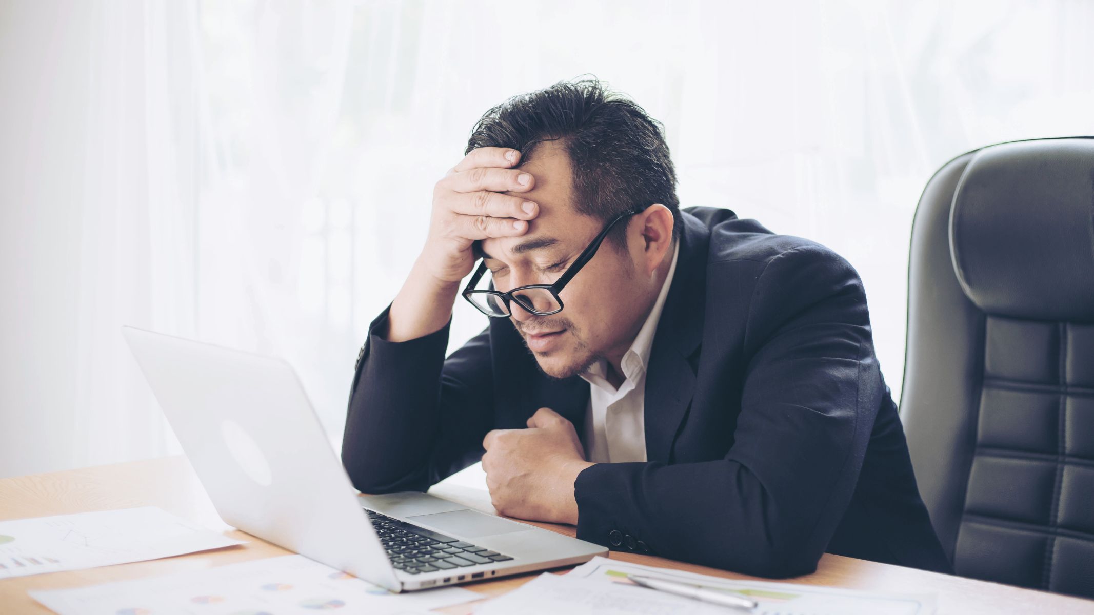 Why Am I Randomly Falling Asleep? 15 Causes & Solutions | Intus Healthcare